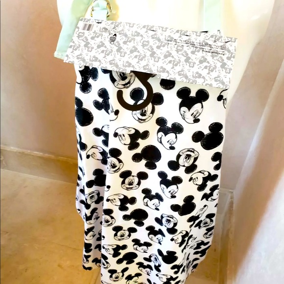 Disney | Kitchen | Mickey Mouse Apron | Poshmark